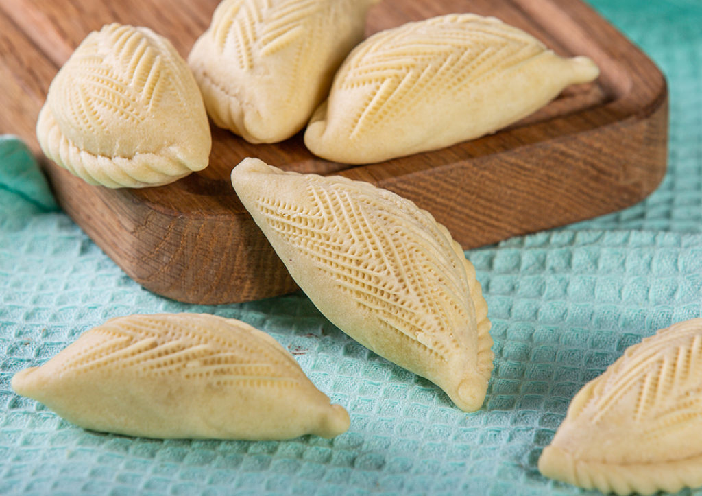 Национальная — Azza